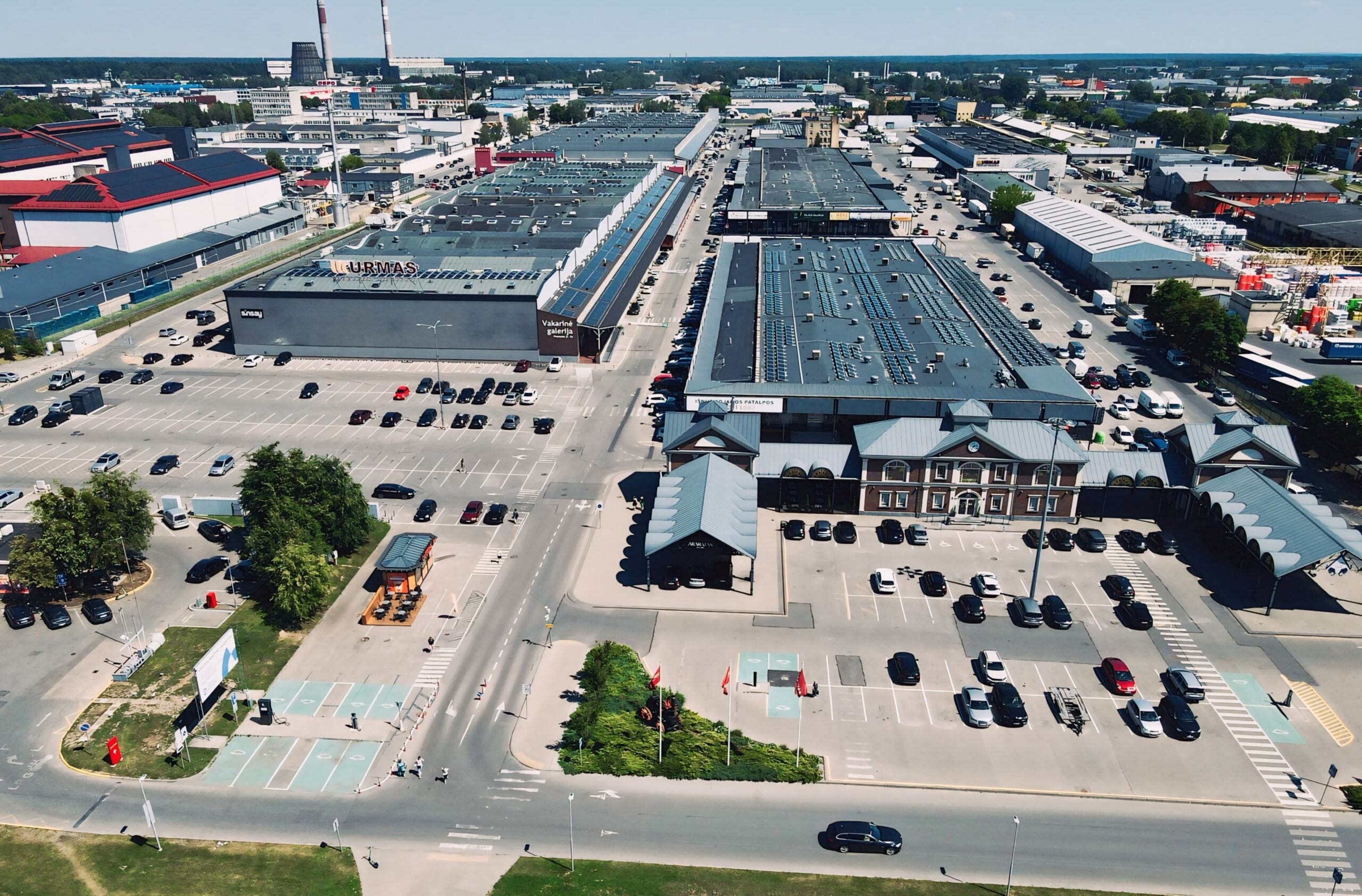 Parduotuvės - Urmas